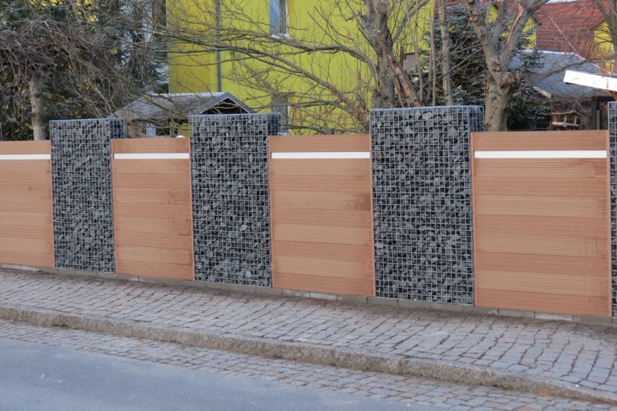 WPC-zaun mit Gabionen